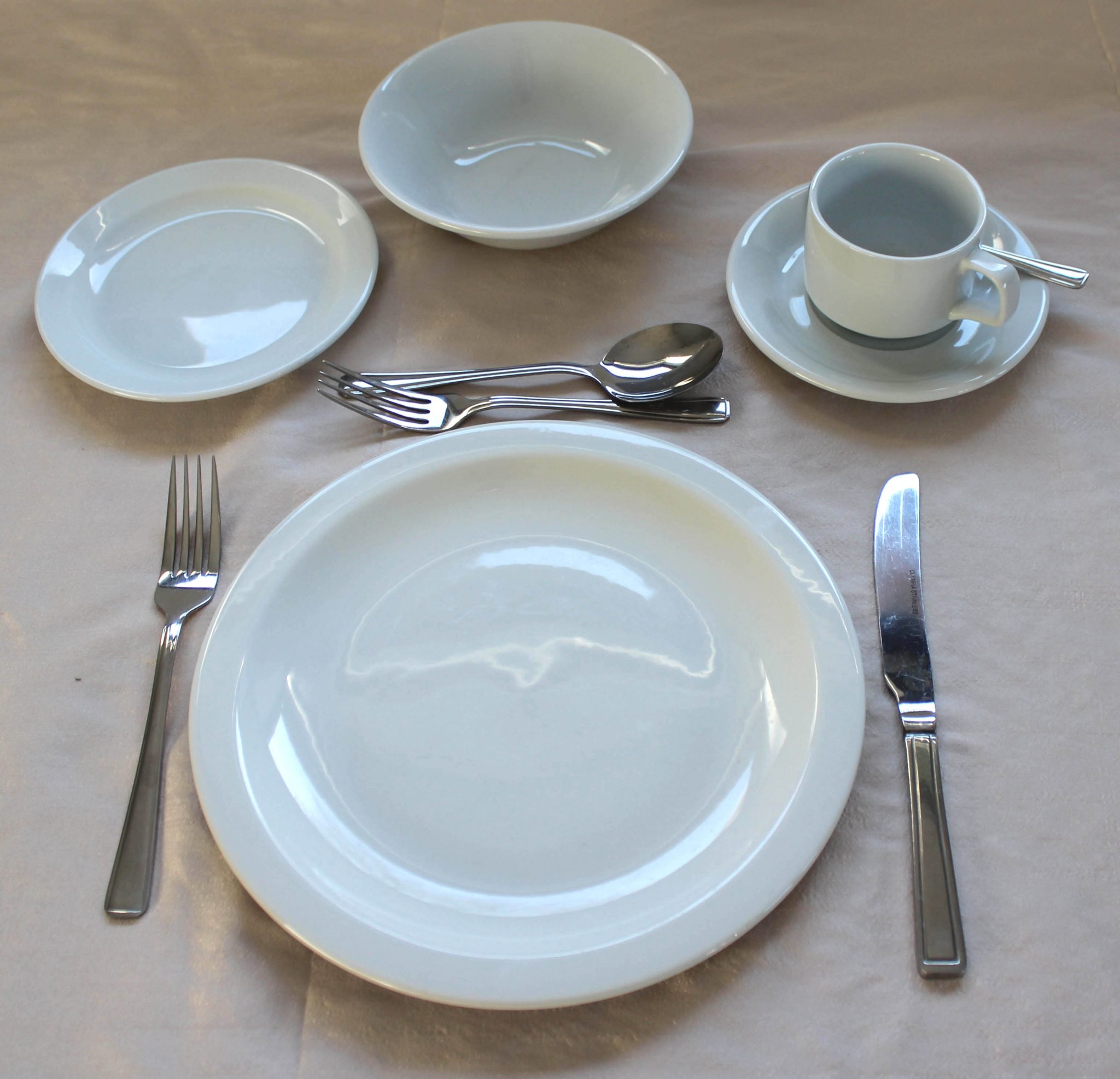 Full Dinner Setting – Galhampton